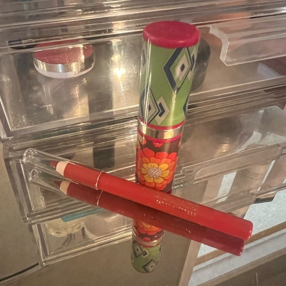 Estee Lauder | Makeup | Este Lauder Lipstick And Linerbrand Newunused ...